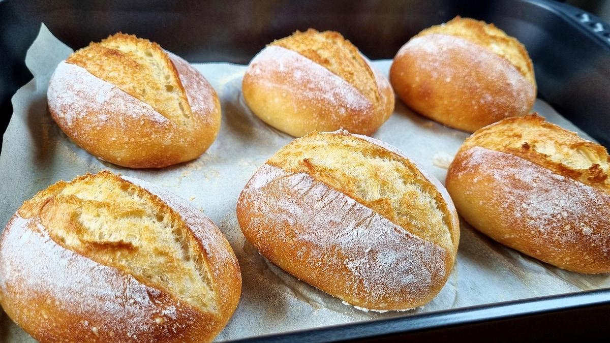 Semolina Bread Rolls - Crispy, Airy, Absolutely Perfect Recipe | Food ...